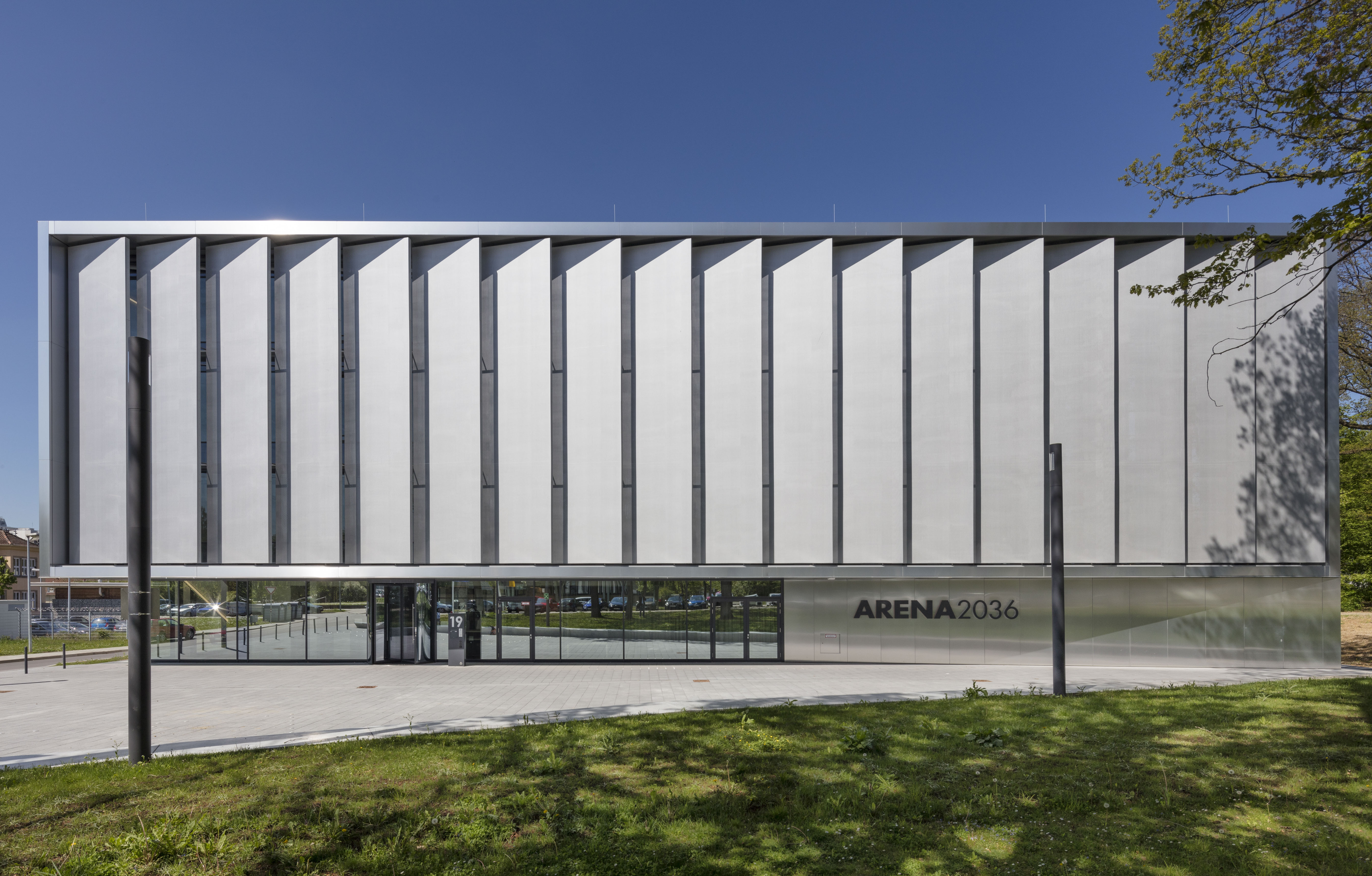 Forschungszentrum ARENA2036 auf dem Campus der Universität Stuttgart ...
